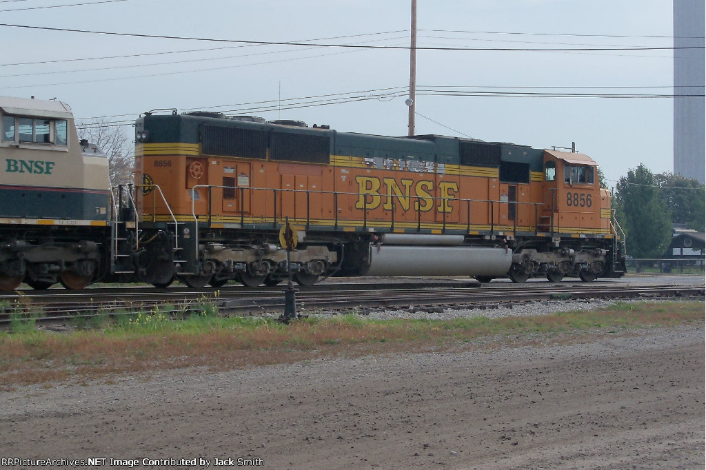 BNSF 8856
